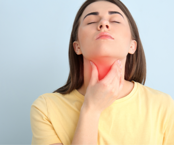 Tiroiditi: cause, sintomi e trattamenti delle infiammazioni della ...